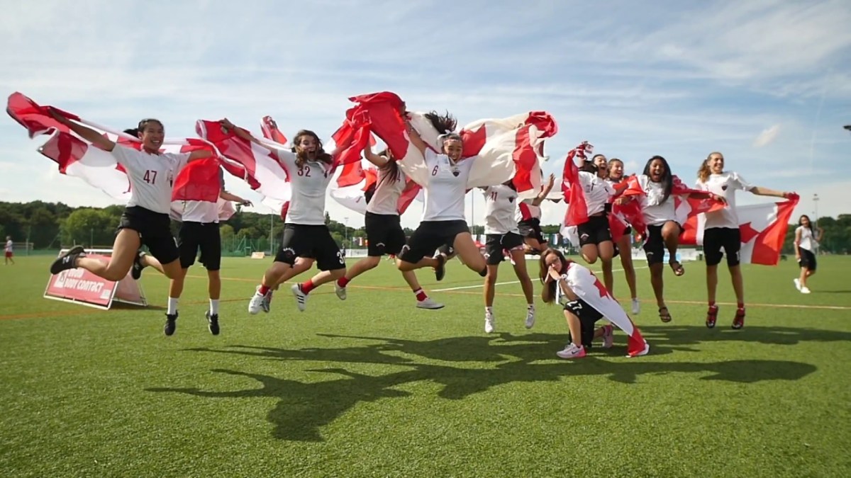 Spirit of the Game – Ultimate Frisbee – The History of Frisbee and Disc ...